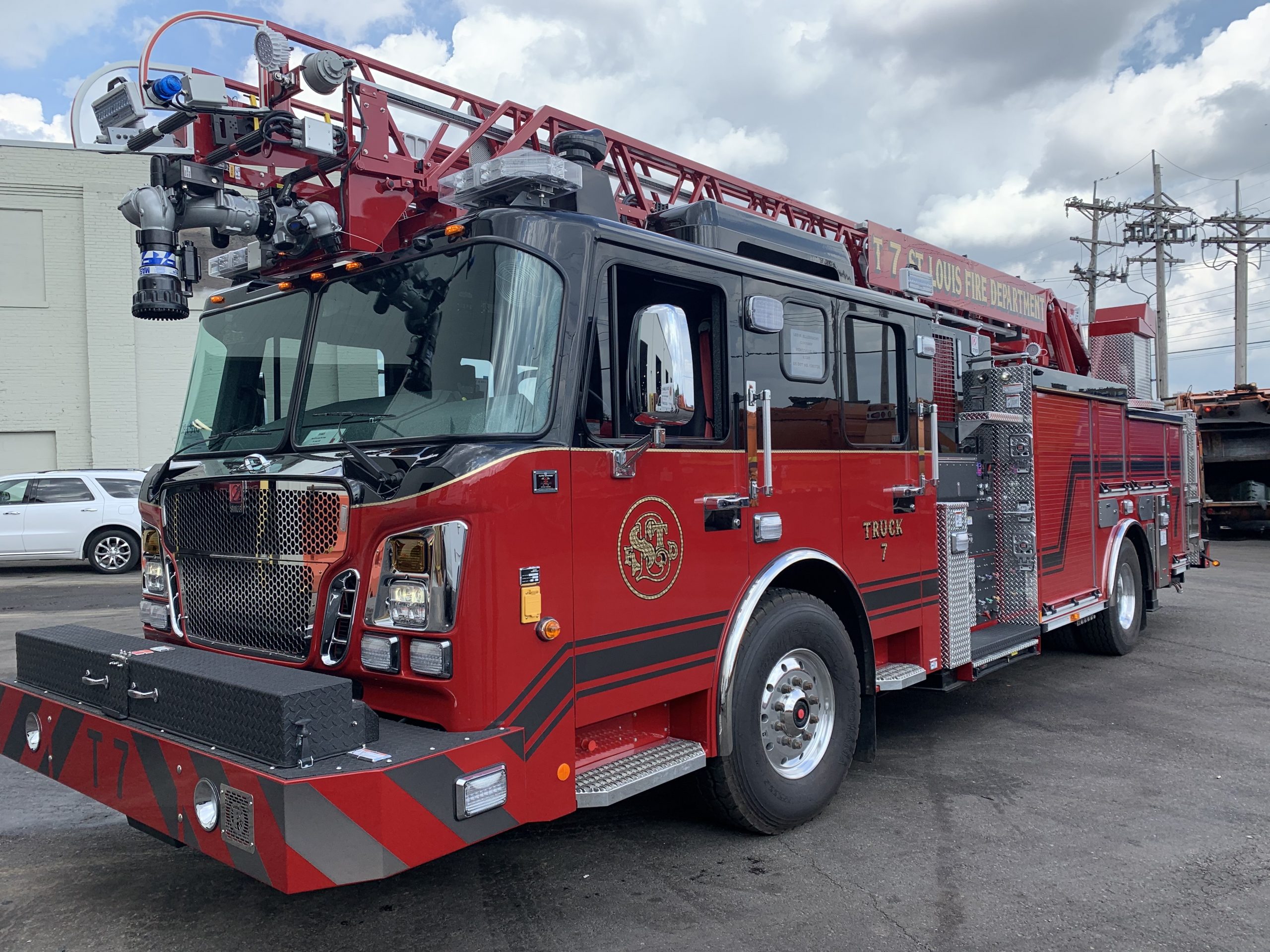 Truck 7 Delivered to STLFD | Leo M. Ellebracht Company