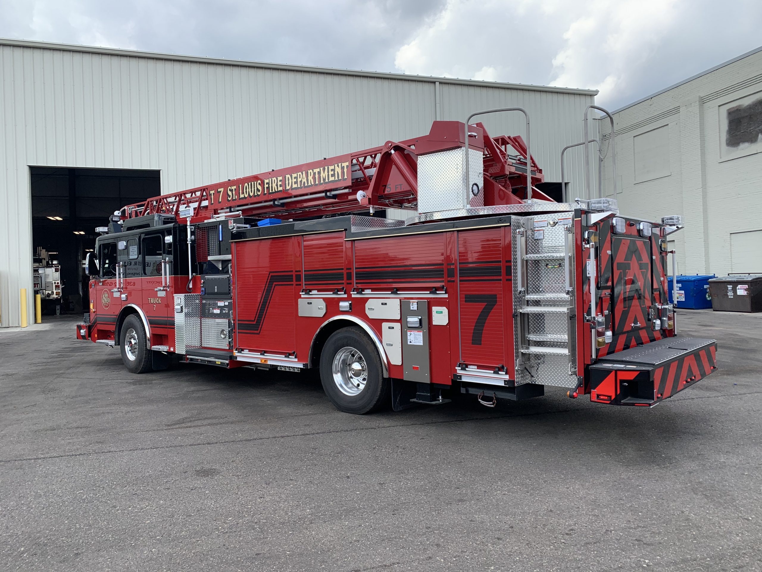 Truck 7 Delivered to STLFD | Leo M. Ellebracht Company