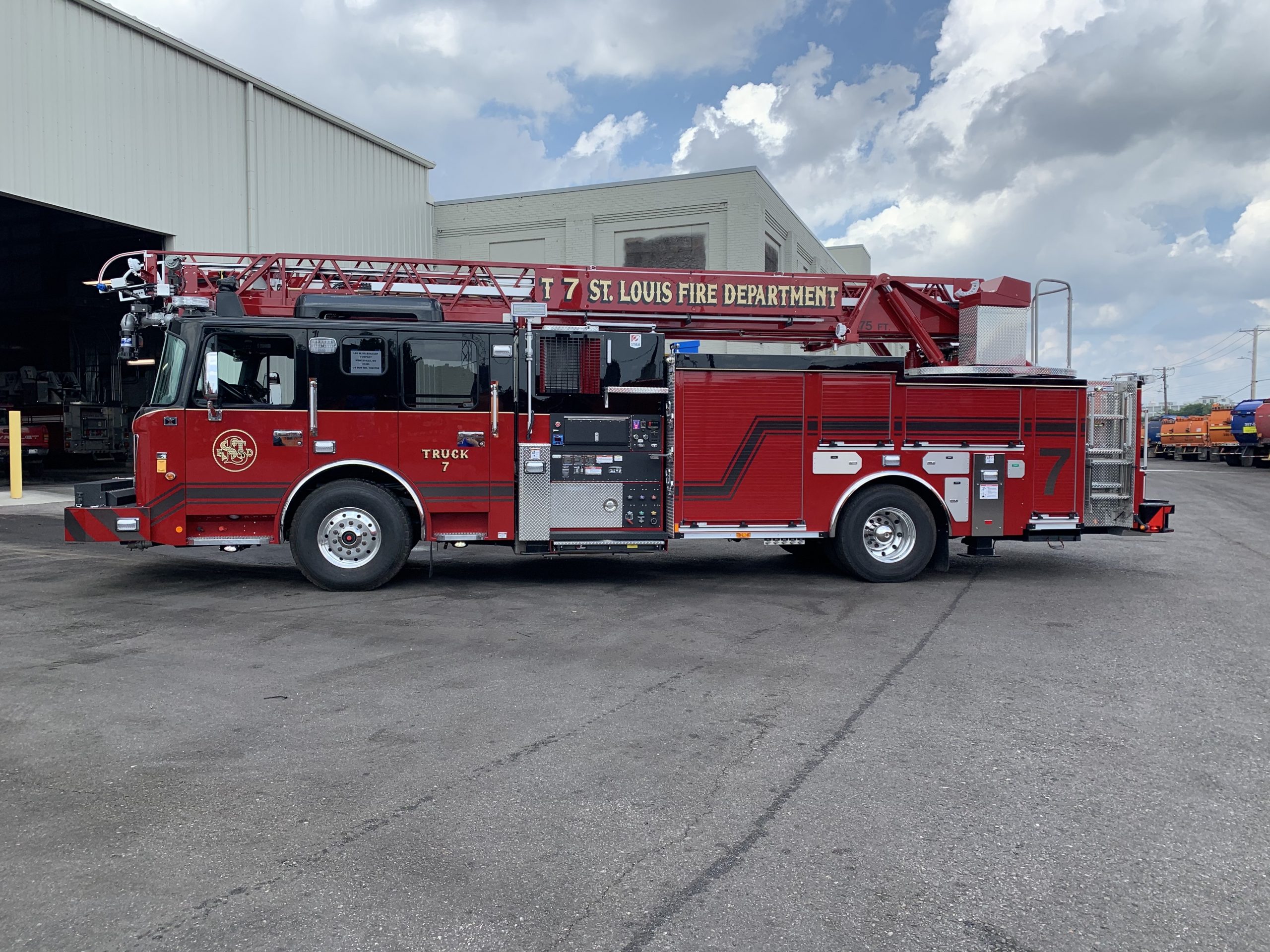 Truck 7 Delivered to STLFD | Leo M. Ellebracht Company
